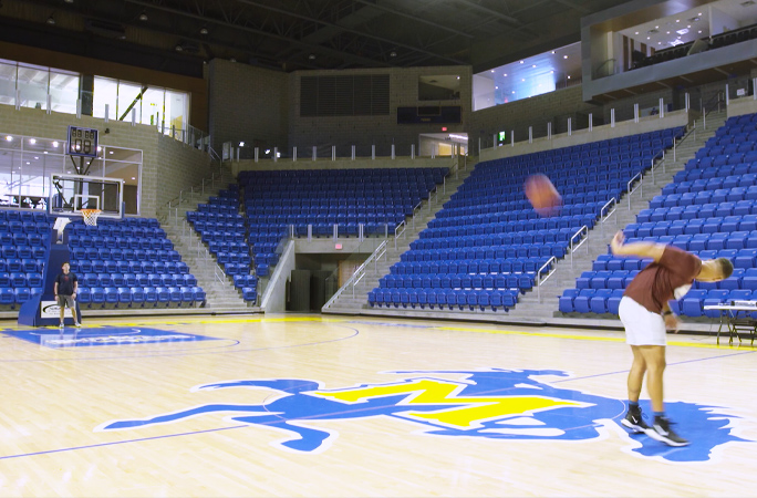 Longest basketball shot ever thrown from staggering 113 ft | Guinness ...