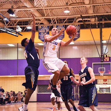 Longest basketball shot ever thrown from staggering 113 ft | Guinness ...