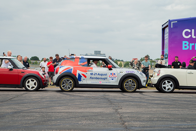 Stunt racer breaks record for tightest park in an electric car ever ...