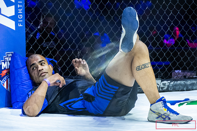 Pro pillow fighting: All you need to know about the new combat sport ...