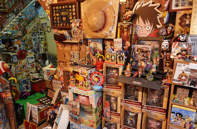 One Piece superfan fills warehouse with record-breaking collection ...