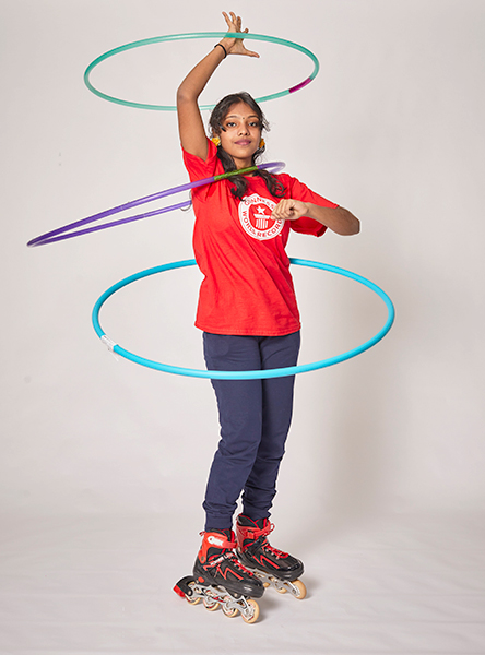 Amazing Chennai Hoopers smash nine hula hoop records in one day ...