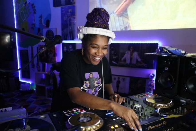 DJ spun tunes for 24 hours to lift spirits around the world during ...