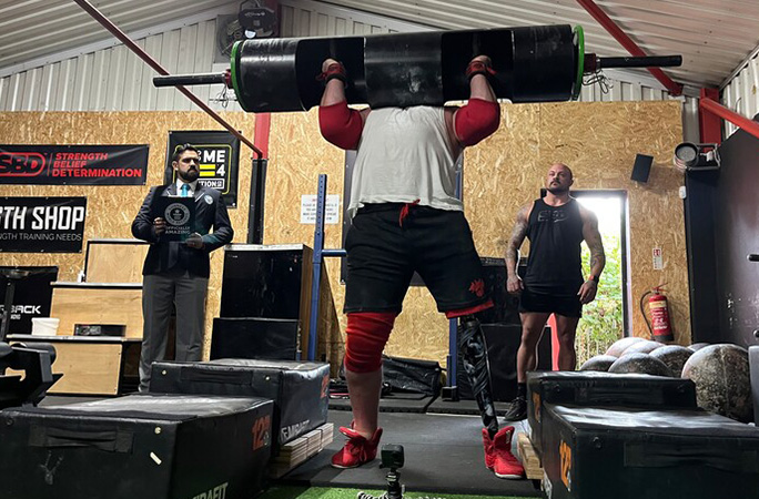 Man who lost leg in horror crash that 'killed' him breaks record with ...