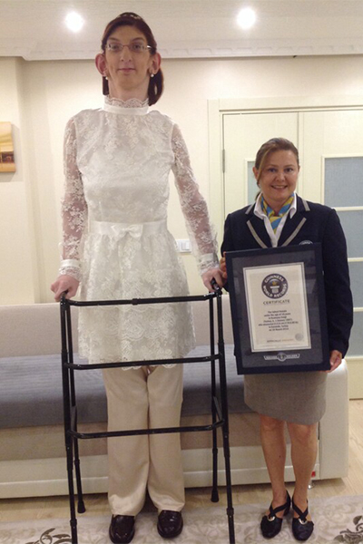 Rumeysa Gelgi's life in pictures and measurements: Track how tallest ...