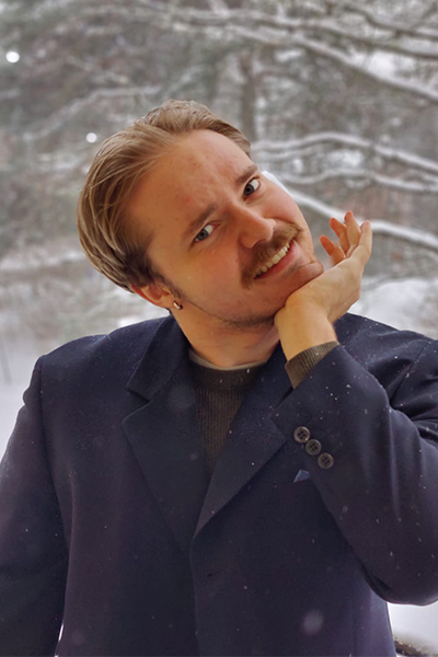 Swedish man cracks 46 joints in a row to break world record | Guinness ...