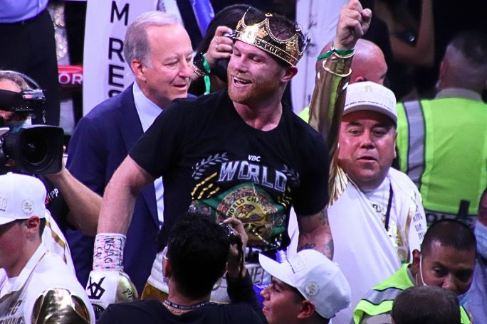 Boxing legend Canelo Álvarez and brothers prove sporting talent runs in ...