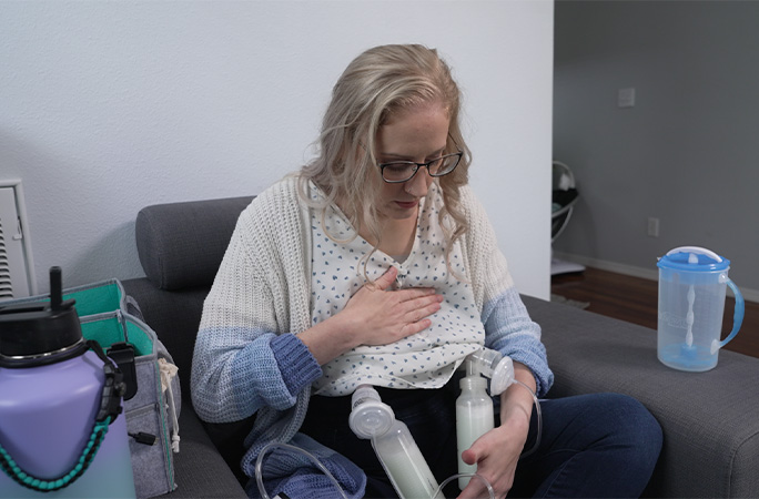 Super mom feeds thousands of premature babies with record breastmilk ...