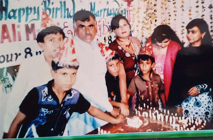 Meet the family of nine who all share the same birthday | Guinness ...