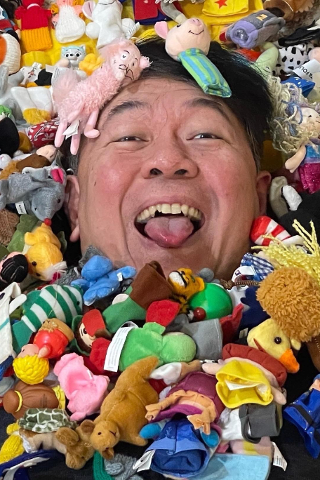 Dad with world's largest finger puppet collection was inspired by his ...