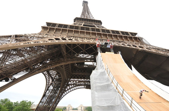 Skater’s epic half pipe stunt off Eiffel Tower yet to be equalled a ...
