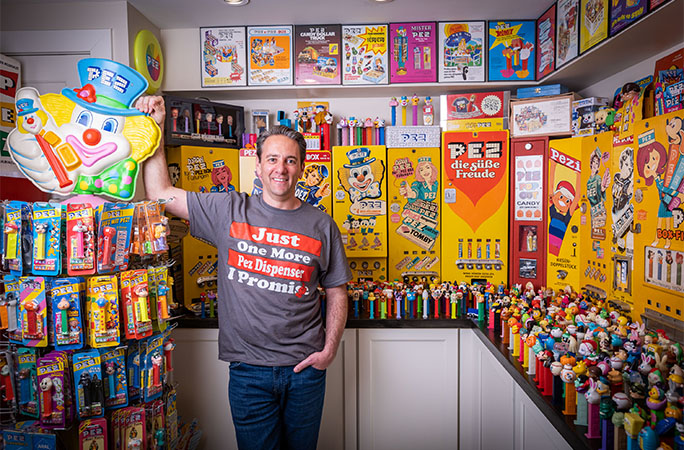 This man owns the largest PEZ dispenser collection in the world ...