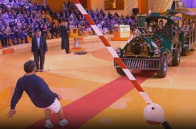 World’s strongest beards can lift people and even pull cars and trains ...