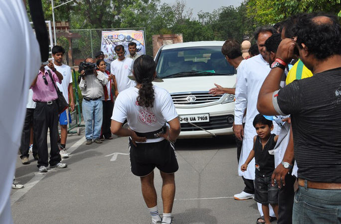 World’s strongest beards can lift people and even pull cars and trains ...