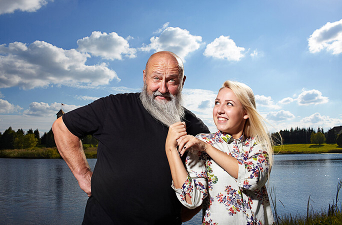 World’s strongest beards can lift people and even pull cars and trains ...