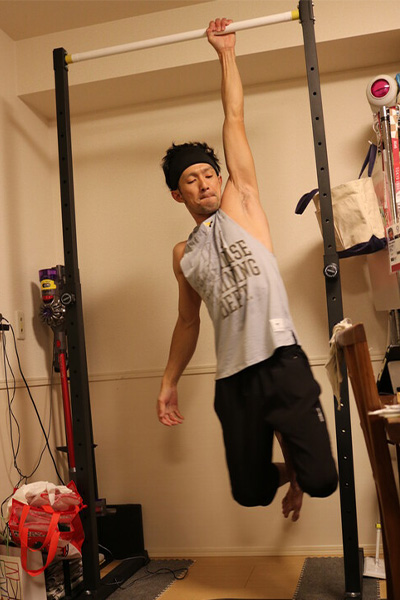 Japanese man smashed most consecutive pull ups record with over 650 ...