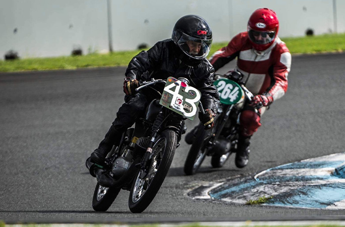 97-year-old grandad sets record as world’s oldest motorcycle racer ...
