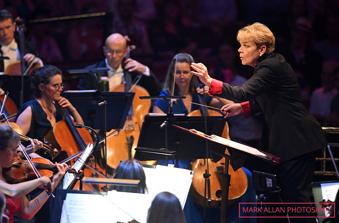 Conductor returns to famous stage where she became a record breaker 10 ...