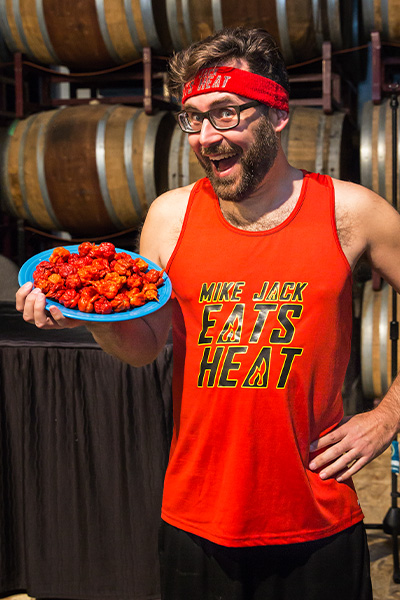 Speed eater scoffs 50 Carolina Reaper chillies in record time ...