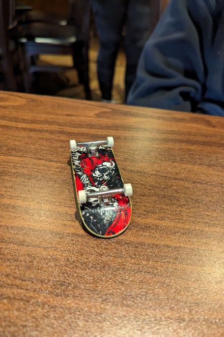 Eleven-year-old fingerboarding pro can perform 128 ollies in one minute ...