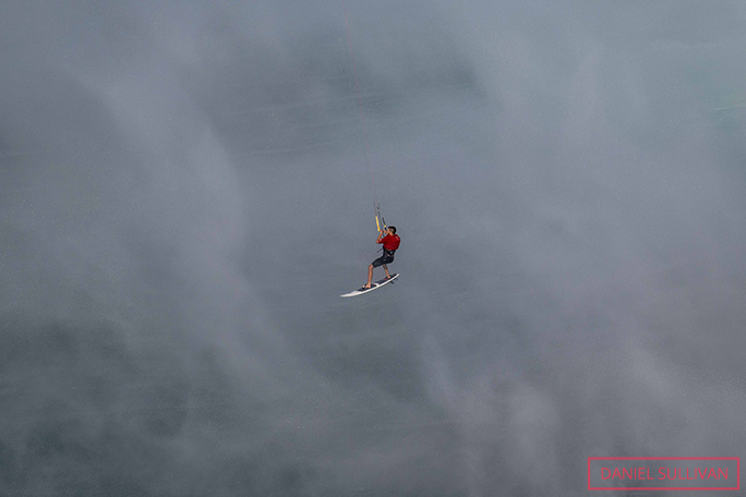 Hawaiian man conquers largest wave kitesurfed that's taller than the ...
