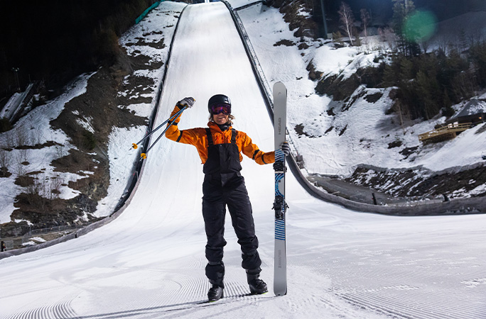 Pro skier reaches record-breaking 82-mph speed skiing backwards ...