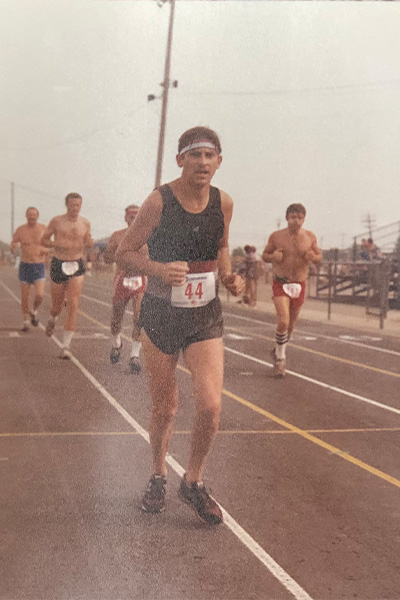 Great-grandad with passion for marathon running survives for record ...