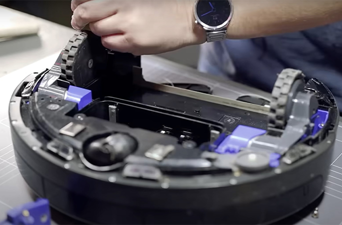 World’s fastest robotic vacuum can clean your home at speedy 35 mph ...