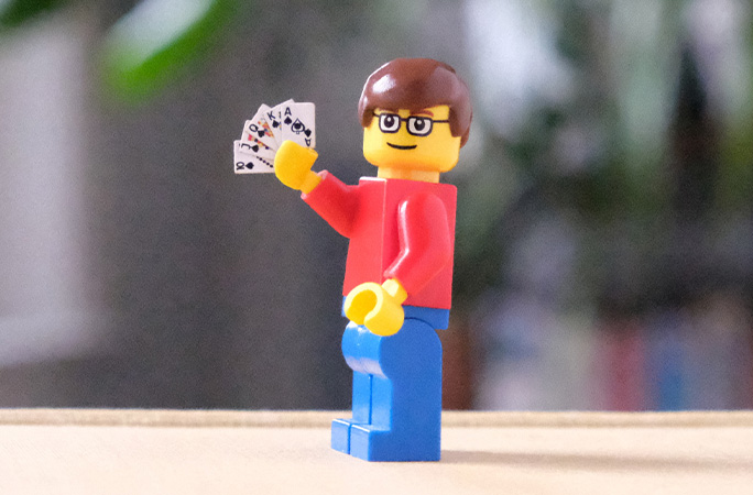 Deck of rice-sized playing cards certified as smallest ever made ...