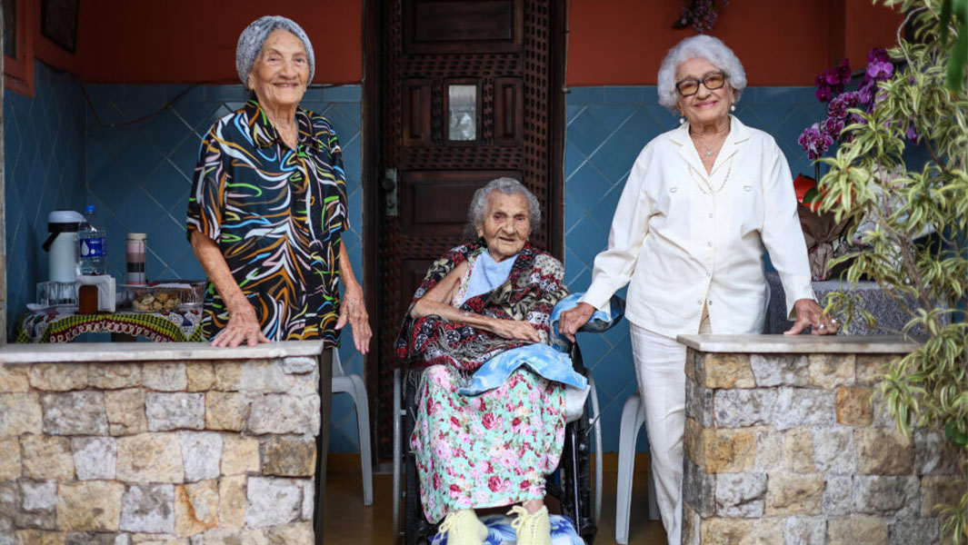 Trio of sisters with an unbreakable bond set record with combined age ...