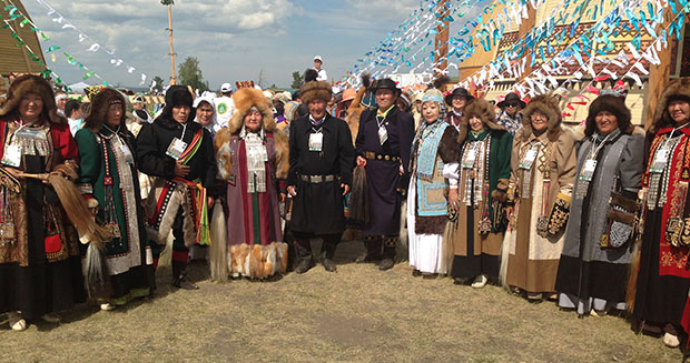 Russian city hosts record-breaking gathering of people wearing ...