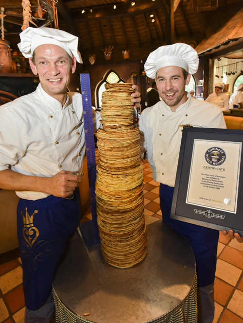 Tallest stack of pancakes built at Dutch theme park Efteling restaurant ...
