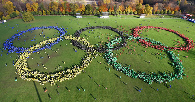 Thousands form human image of Olympic rings to support Hamburg’s bid to ...