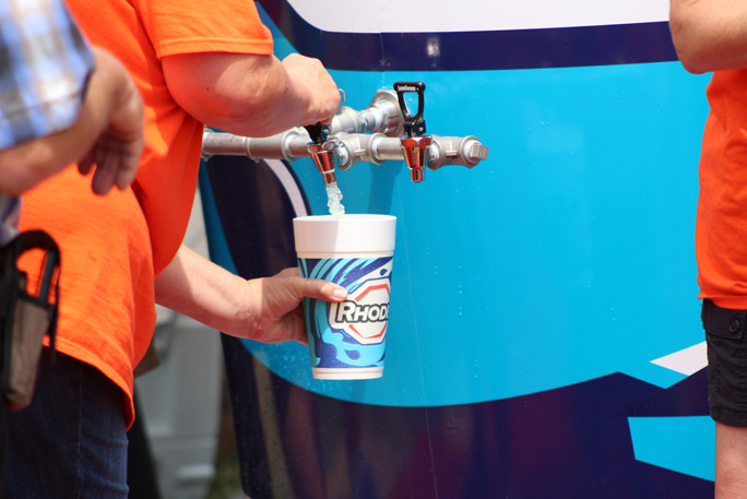 Super-sized soft drink sets world record in Missouri | Guinness World ...