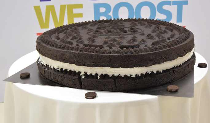 An Oreo biscuit weighing 73 kg has been made – and it looks mouth ...