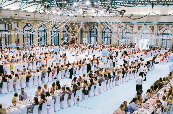 Mary Berry and Cath Kidston host world's largest tea party with nearly ...