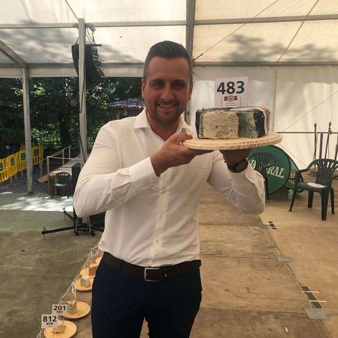 Artisan blue cheese becomes most expensive ever sold at auction ...