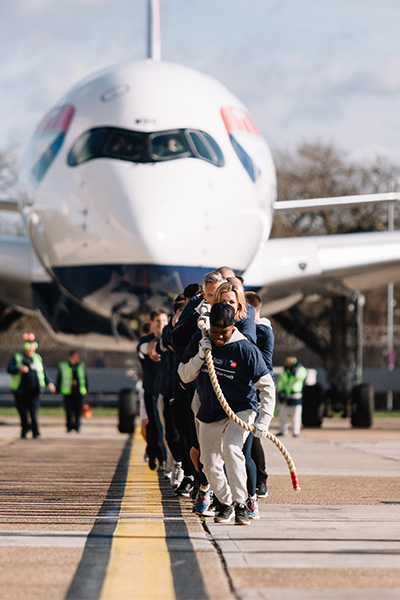 Sports stars in record-breaking plane pull for Sport Relief | Guinness ...