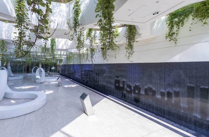 Massive Saudi Arabian interactive display breaks three records ...