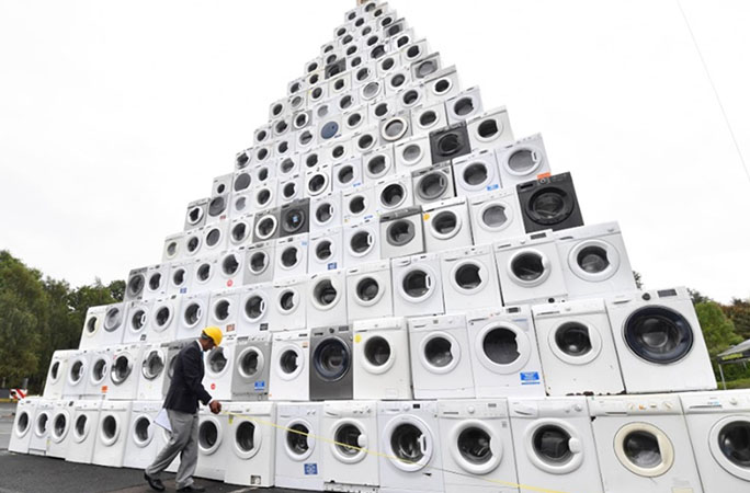 Currys create world's largest washing machine pyramid | Guinness World ...