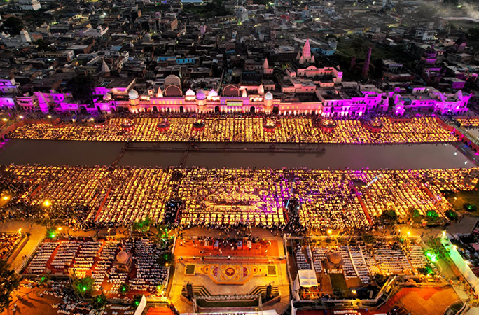 Dazzling Diwali oil lamp display breaks record in India | Guinness ...