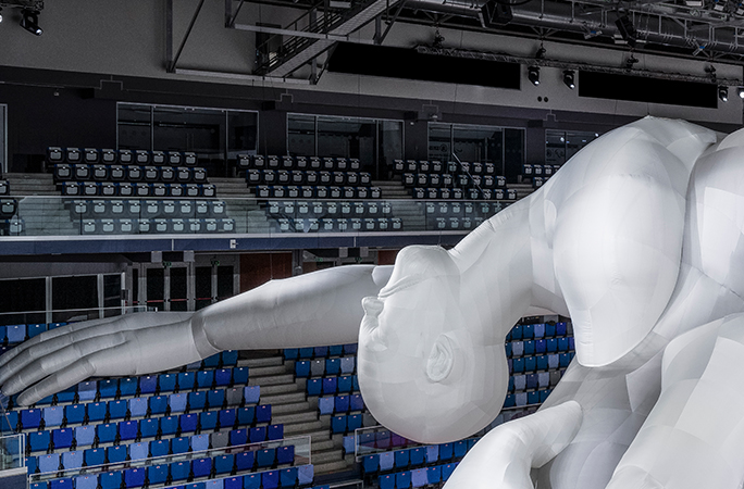 World’s largest inflatable sculpture unveiled at Milan Fashion Week ...