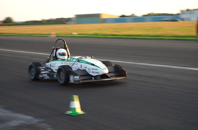Electric car goes from 0 to 100 km/h in 1.461 seconds | Guinness World ...