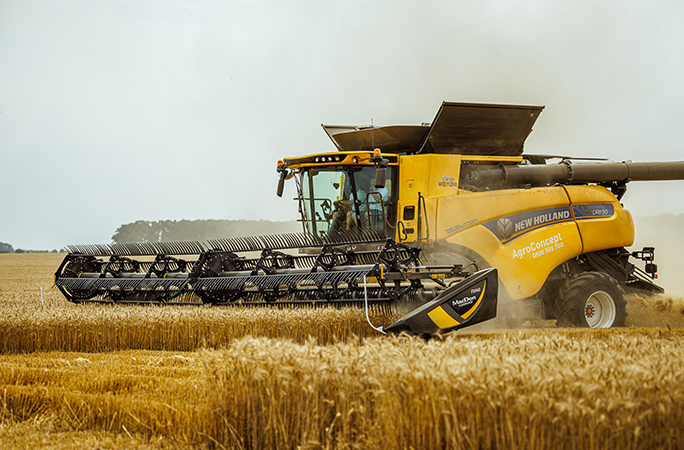 403 tonnes of wheat harvested by colossal combine to break record ...