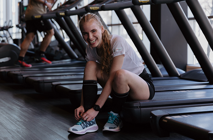 Woman's recovery battle turns triumphant as she smashes treadmill ...