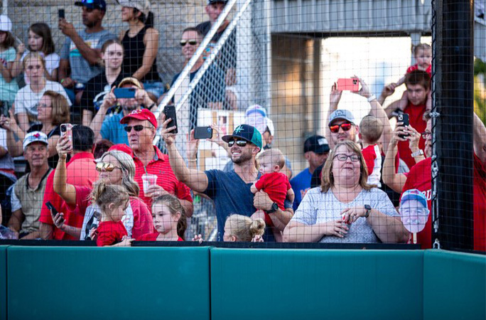 Baseball fans hit ultimate home run as 100-hour game claims marathon ...