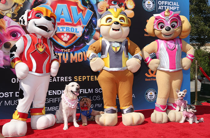 Pawsome scenes as dogs break world record at PAW Patrol premiere | Guinness World Records