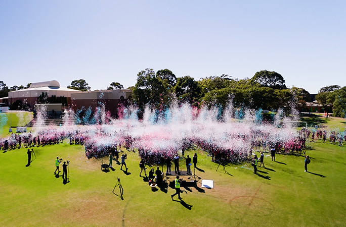 Australian school celebrates anniversary by launching thousands of ...