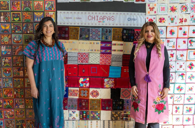 Mexican artists create over 3,000 ab-sew-lutely amazing pieces to break ...