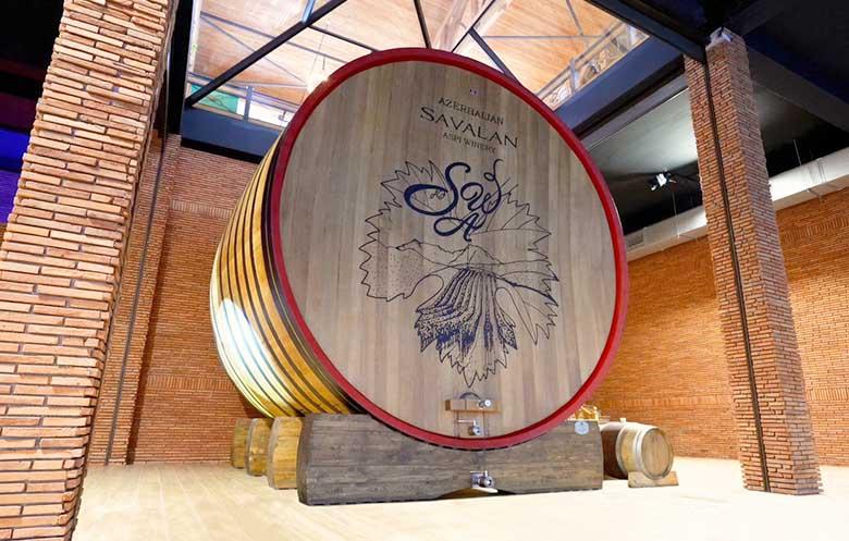 Largest wooden wine cask/barrel | Guinness World Records